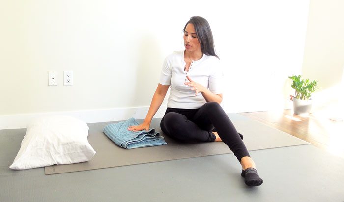 The BEST Side Sleeping Position for Side Lower Back Pain (QL Tightness ...