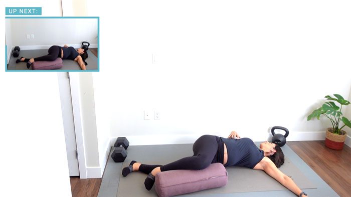 Third Trimester Pregnancy Stretches To Ease Pelvic Pressure & Hip Pain ...